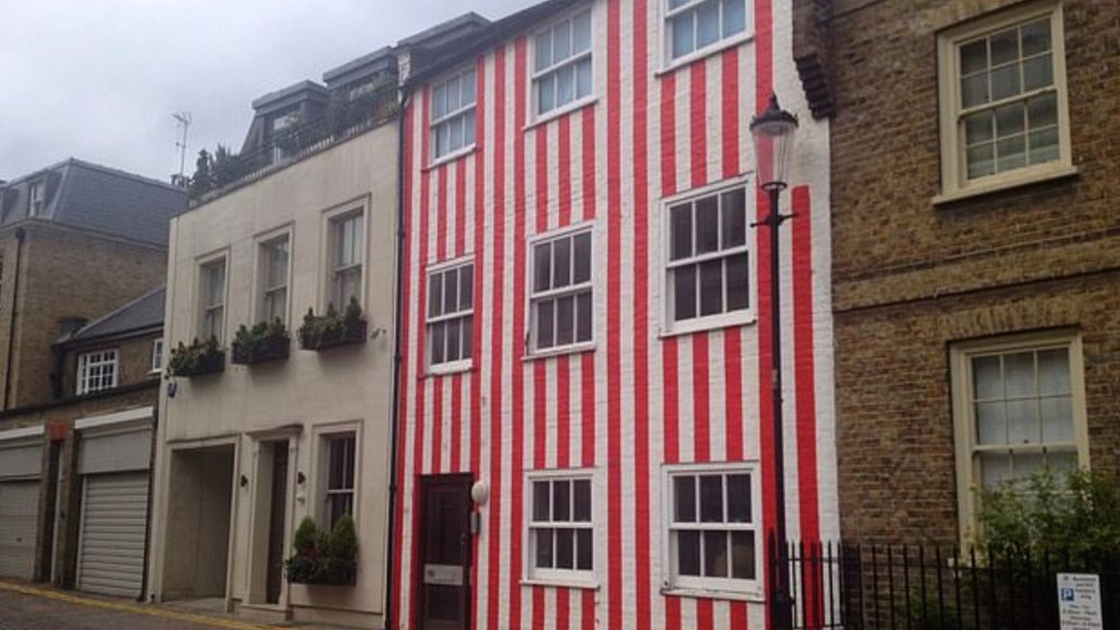 Striped House Demolished - change on the way | YNUKtv