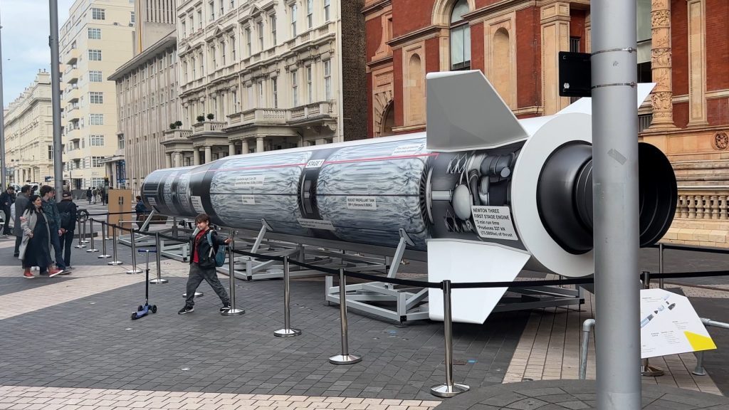 Life-size replica rocket lands in London | YNUKtv