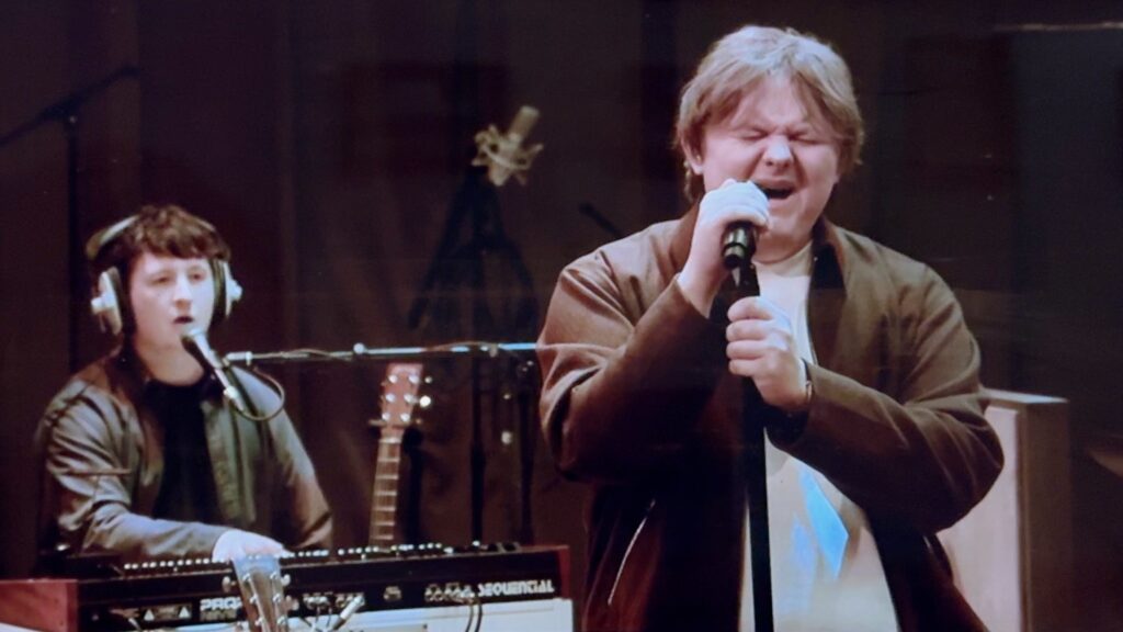 Lewis Capaldi performs Something in the Heavens | YNUKtv